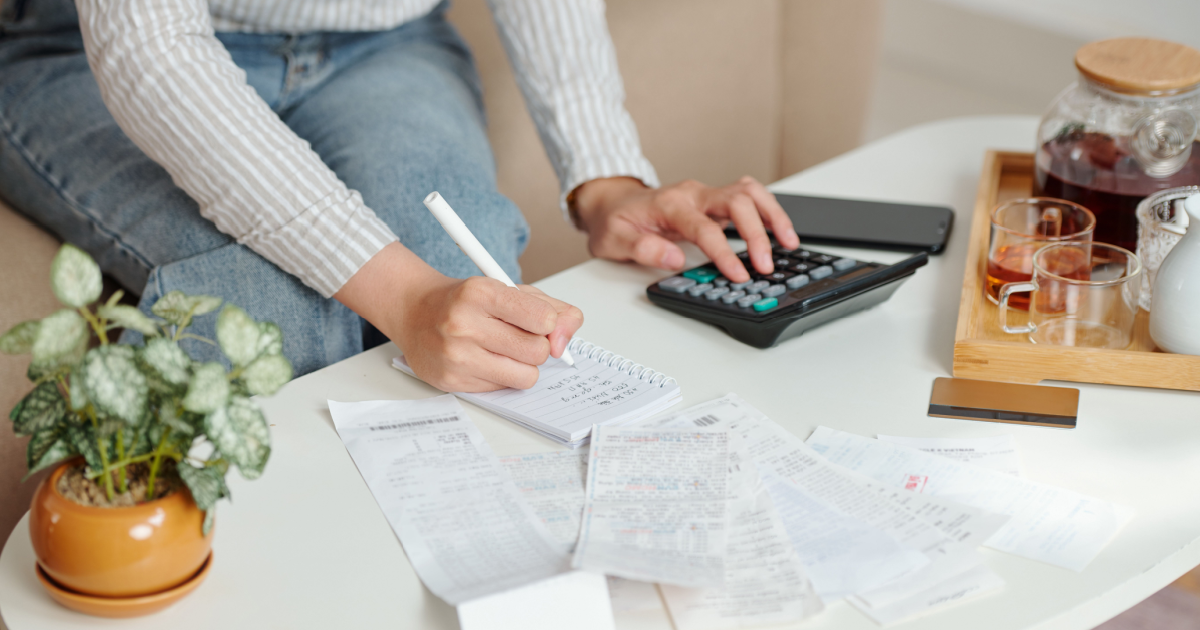 5 Money Habits to Reduce Stress All Year Long - Consumer Credit